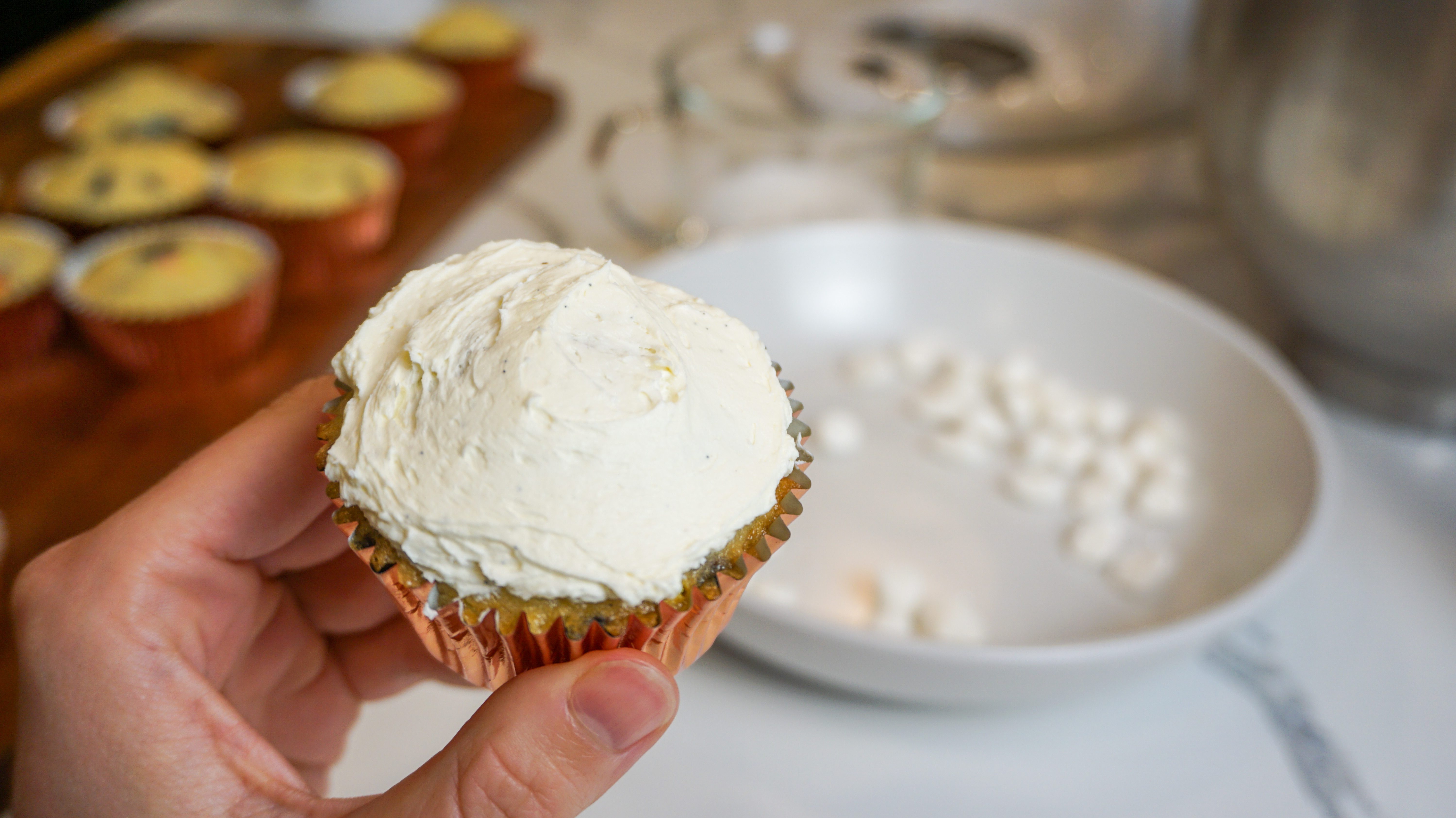 Throwing the Ultimate White Lotus Themed Party – with White Lotus Cupcakes!