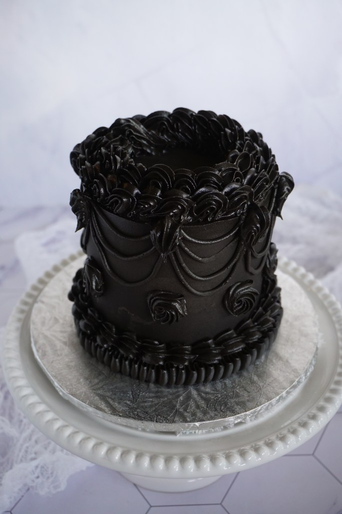 How to: Black Buttercream That Tastes Great and Won’t Stain Your Mouth