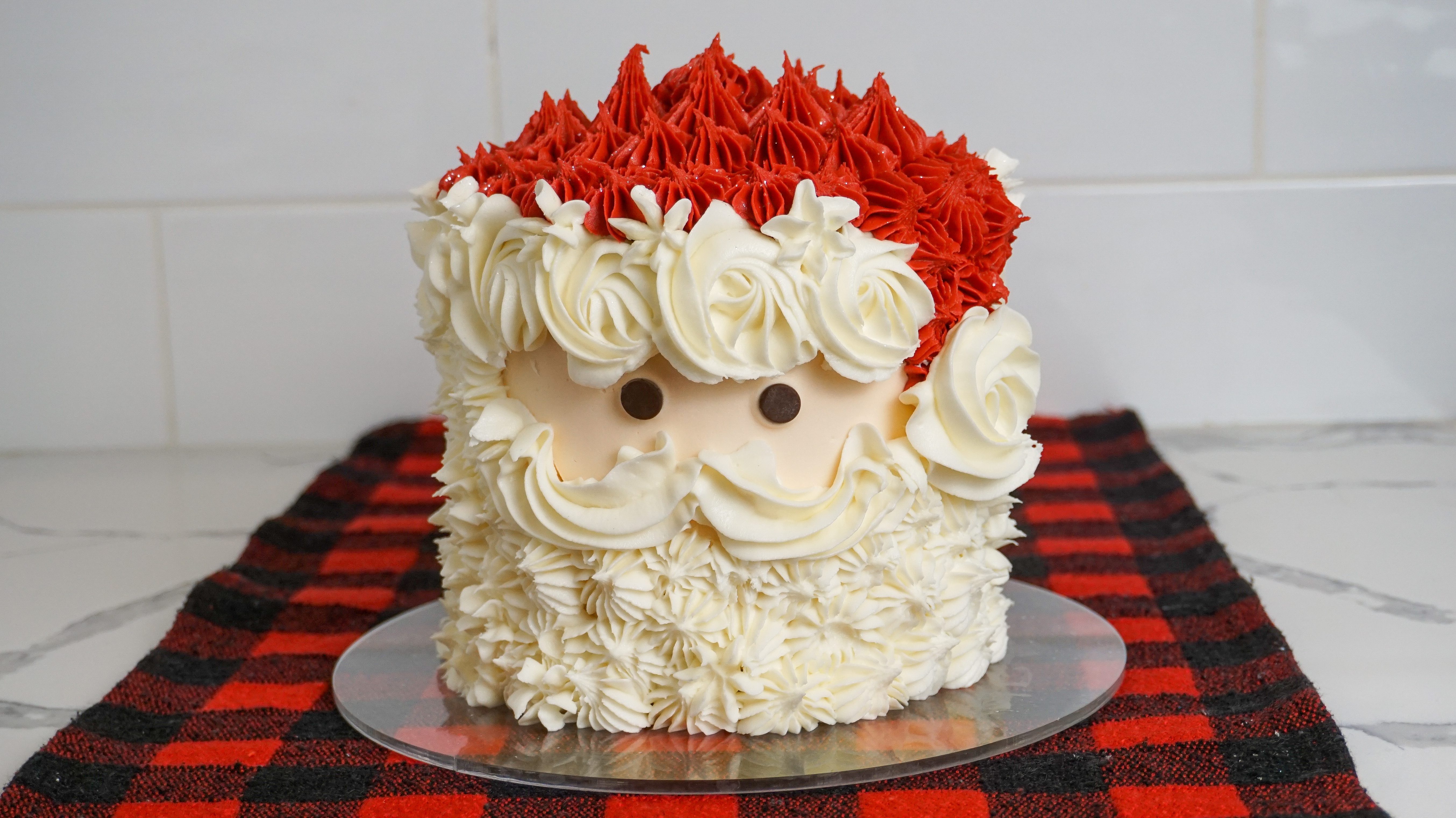 Santa Claus Cake with Candy Cane Stripes: An Easy Christmas Cake ...